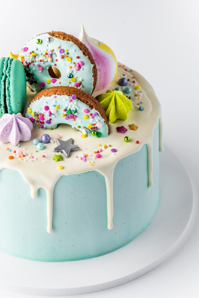 Can Cats Eat Sweets? Does Your Cat Have a Sweet Tooth? - PetShoper